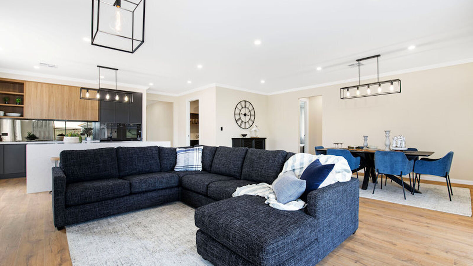 Sterling Homes • 4 Saltbush Place, RIVERLEA PARK, SA, 5120 - House ...